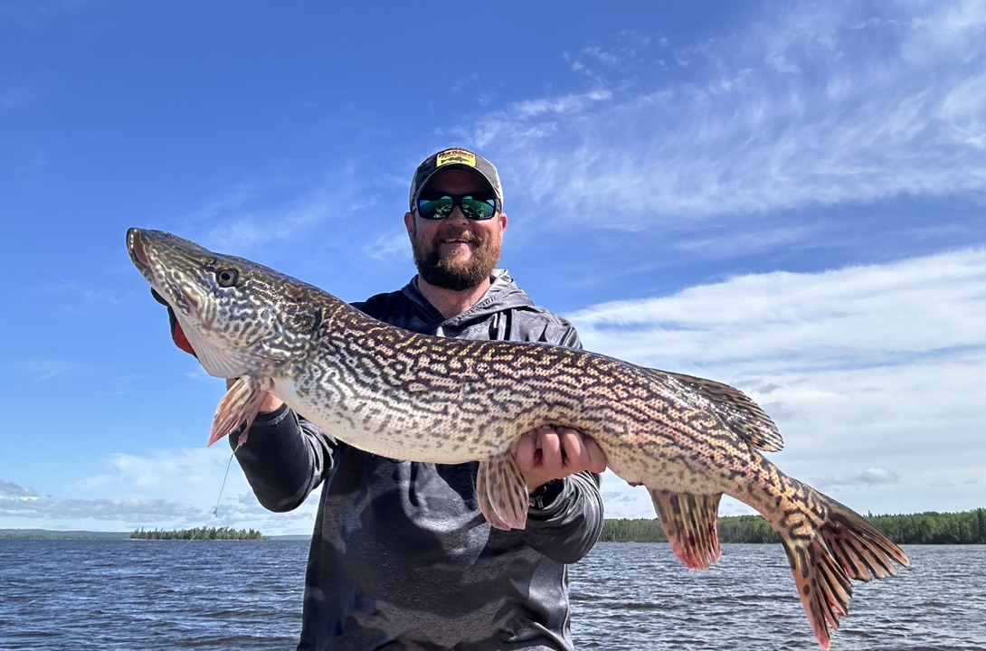 Pakwash Lake Fishing – Pakwash Lake Camp